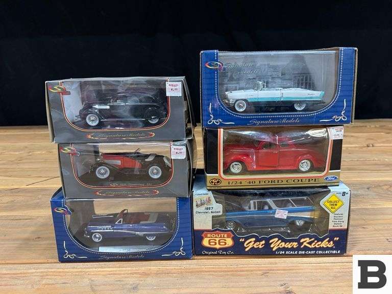 (4) Signature Models (1) Motormax (1) Route 66 Original Toy Co. Replica ...