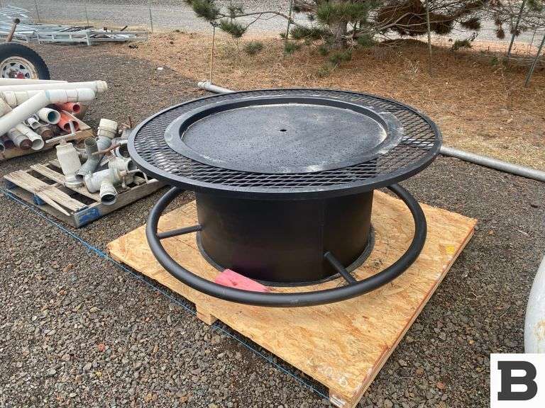 Beaird 150 Gallon Propane Tank - Booker Auction Company