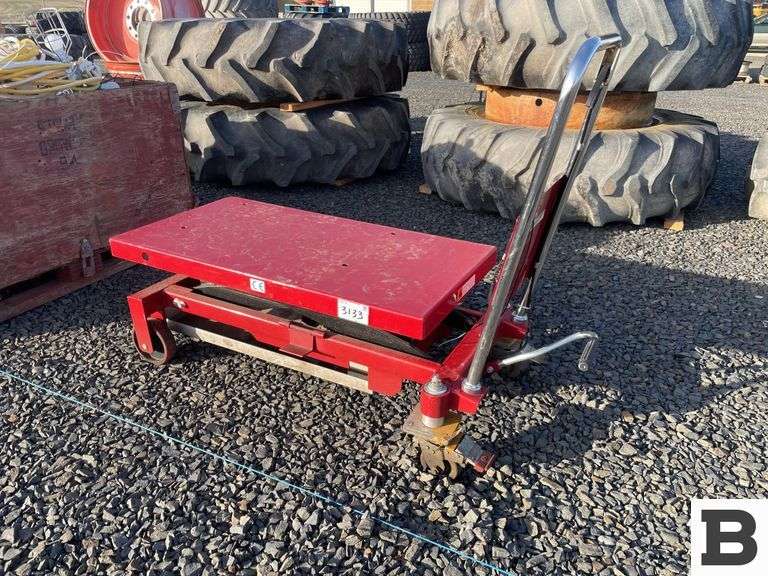ULINE H-1783 Lift Table - Booker Auction Company