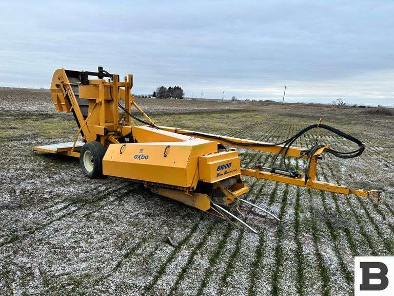 Oxbo BH100 Bean Harvester - Mesa, WA - Booker Auction Company