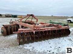 International 780 Offset Disc - Mesa, WA - Booker Auction Company