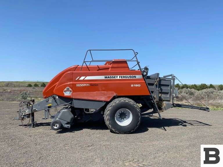 Massey Ferguson Hesston 2190 Big Baler - Booker Auction Company