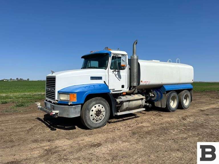 1997 Mack CH613 Water Truck - Warden, WA - Booker Auction Company