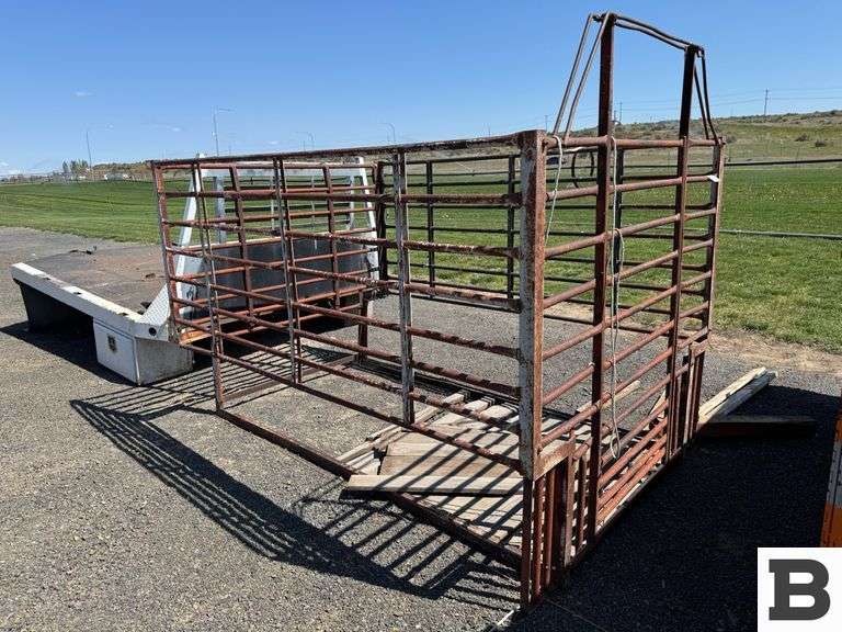 Livestock Pickup Rack - Booker Auction Company