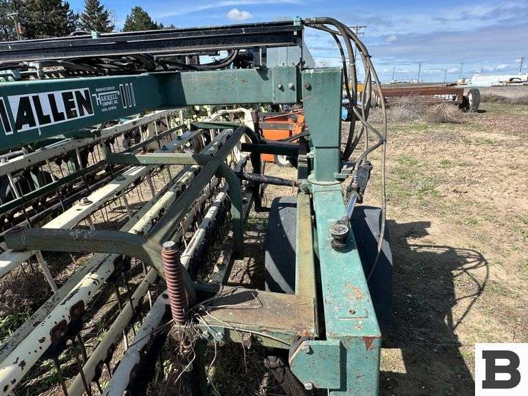 Allen 8827 Rake - Hermiston, OR - Booker Auction Company