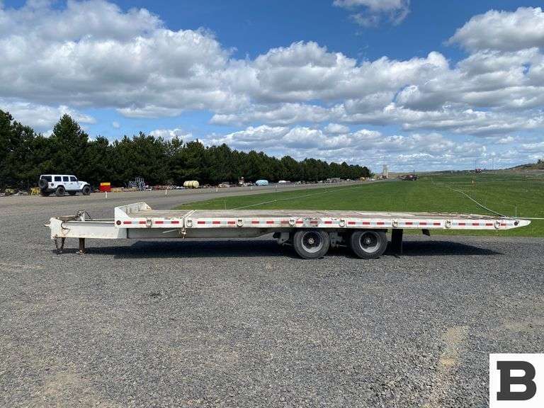 1990 Interstate Flatbed Trailer - Booker Auction Company