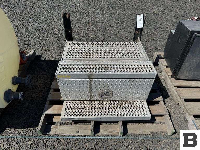 Diamond Plate Truck Step Storage Box - Booker Auction Company