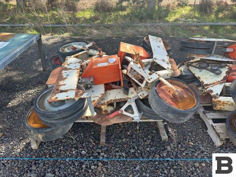 Dahlman Sugar Beat Planters - Booker Auction Company