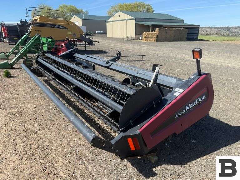 2008 MacDon A40-D Header-Madras, OR - Booker Auction Company