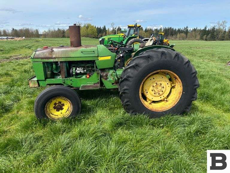 John Deere 2240 Tractor - Yelm, Wa - Booker Auction Company