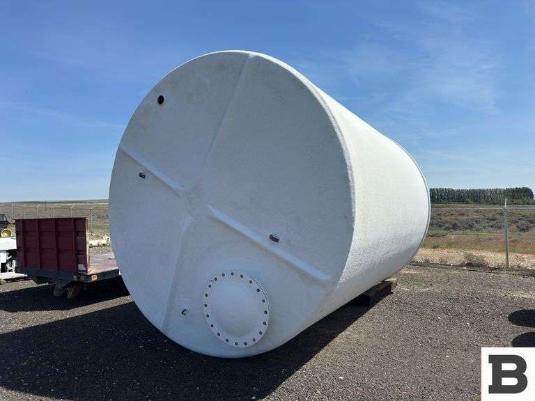 14,300 Gallon Vertical Tank - Plymouth, WA - Booker Auction Company