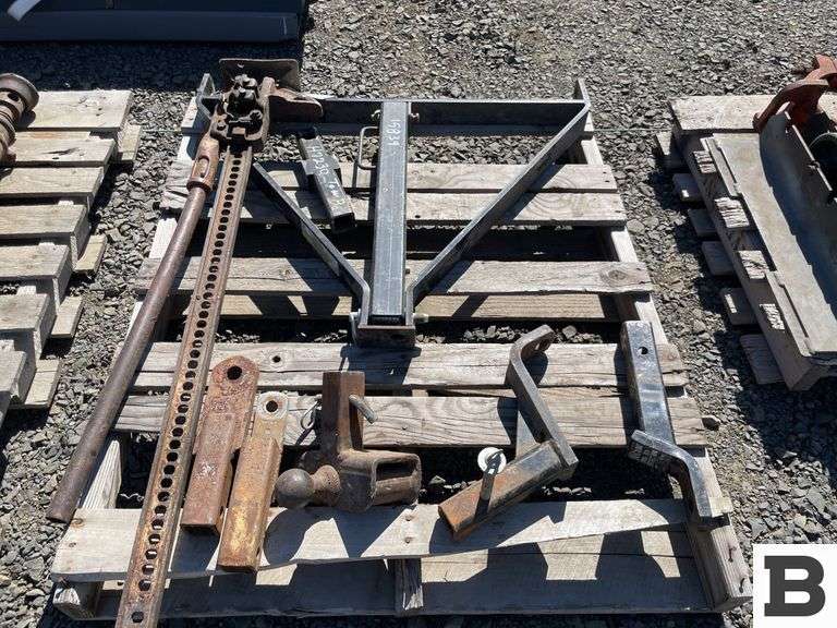 High Lift Jack, Hitch Receivers, Tow Bar Hitch - Booker Auction Company