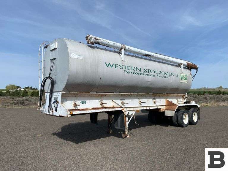 1994 Crescent Tank Trailer - Booker Auction Company