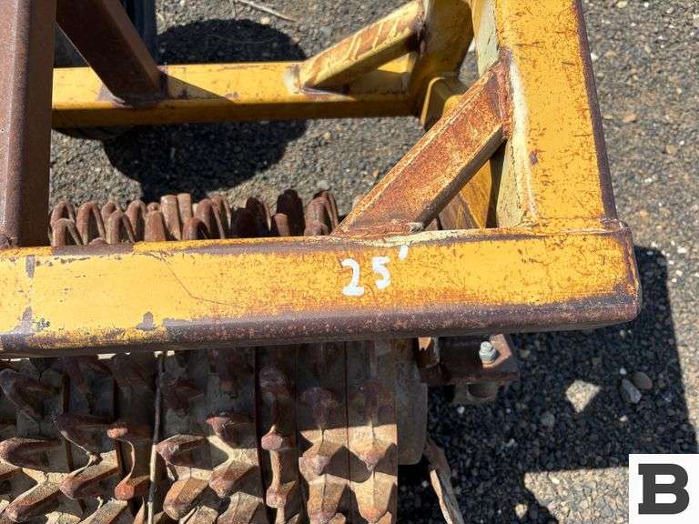 Schmeiser 25' Packer - Plymouth, WA - Booker Auction Company