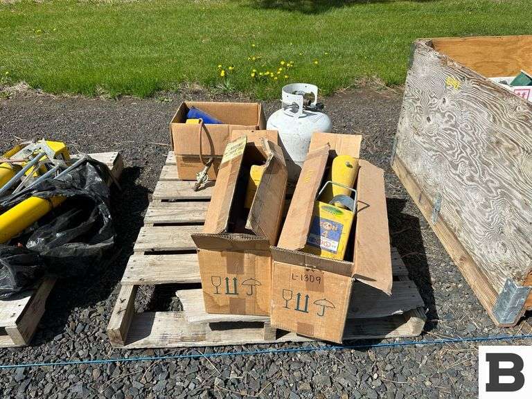 Zon Bird Cannons - Booker Auction Company