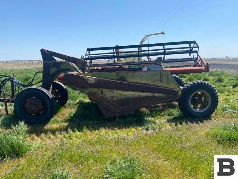 5 Yard Dirt Scraper - Othello WA - Booker Auction Company