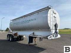 1994 Crescent Tank Trailer - Booker Auction Company