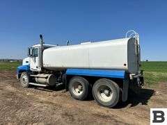 1997 Mack CH613 Water Truck - Warden, WA - Booker Auction Company