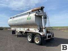 1994 Crescent Tank Trailer - Booker Auction Company