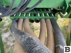 John Deere 787 Air Cart - Marlin, WA - Booker Auction Company