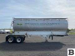 1994 Crescent Tank Trailer - Booker Auction Company