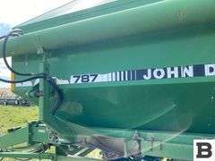 John Deere 787 Air Cart - Marlin, WA - Booker Auction Company