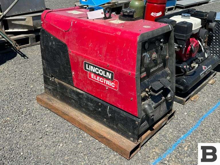 Lincoln Ranger GXT Portable Welder - Booker Auction Company