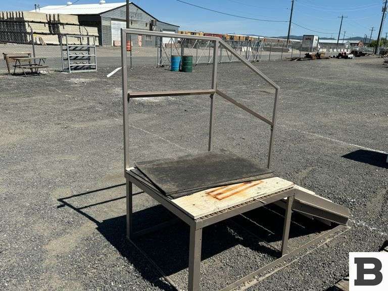 Custom Platform Steps - Booker Auction Company