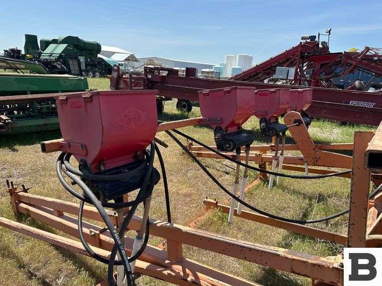 Gandy Box- Boardman, Or - Booker Auction Company