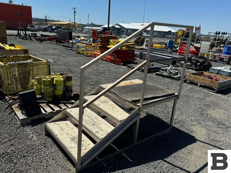 Custom Platform Steps - Booker Auction Company