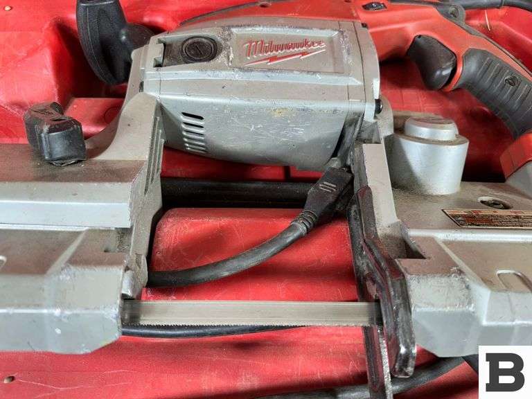 Milwaukee 6230N Band Saw - Booker Auction Company