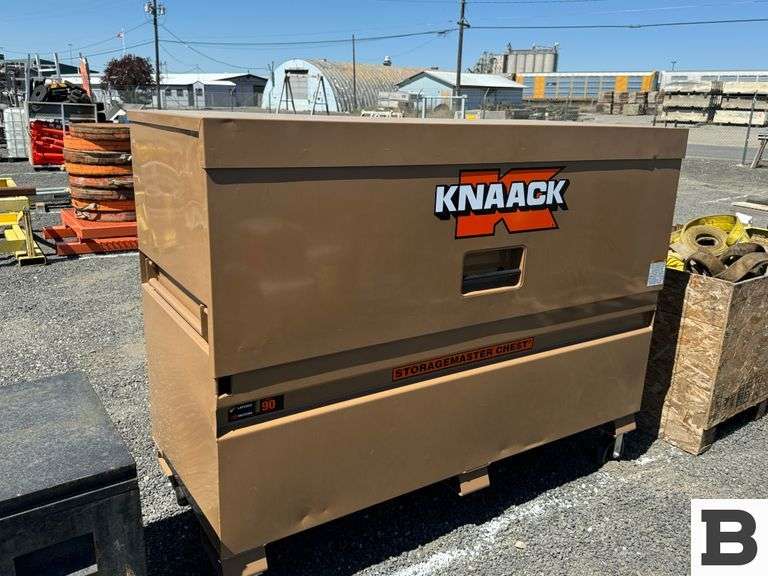 Knaack 90 Job Box & HD Clevises & Load Slings - Booker Auction Company
