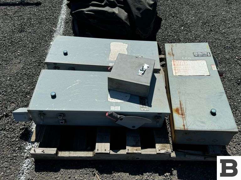 Electrical Power Boxes - Booker Auction Company