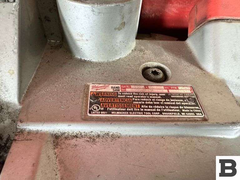 Milwaukee 6230N Band Saw - Booker Auction Company