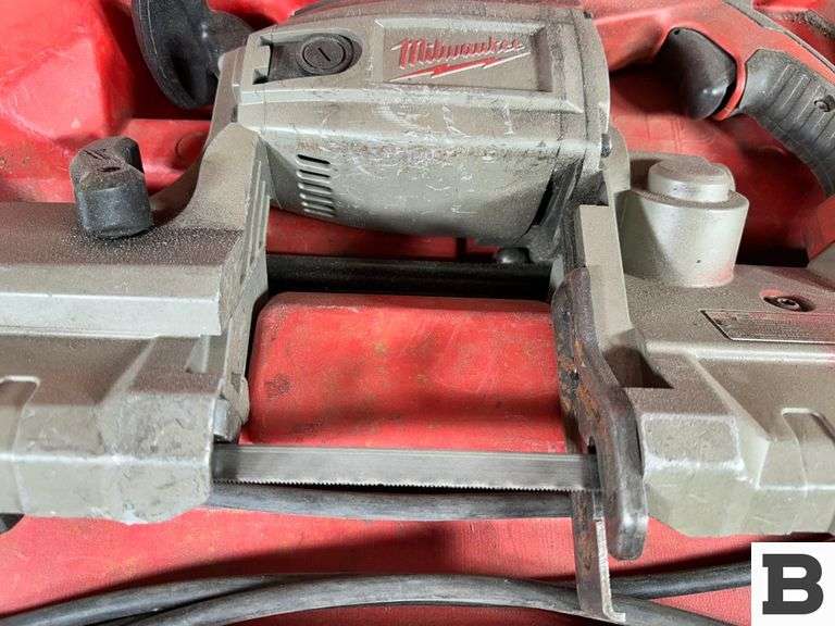 Milwaukee 6230N Band Saw - Booker Auction Company