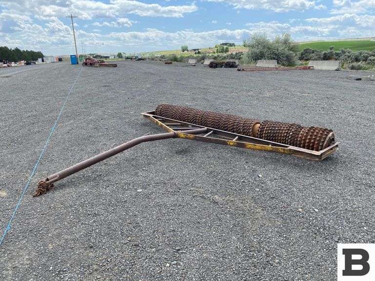 12' Schmeiser Packer - Booker Auction Company