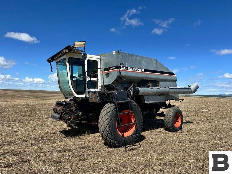Allis Chalmers N6 Gleaner Combine - Creston, WA - Booker Auction Company