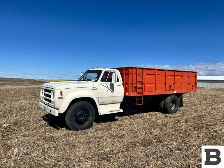 1974 Dodge D600 Grain Truck - Creston, WA - Booker Auction Company