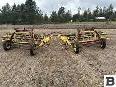 New Holland 260 & 259 Rakes - Cheney, WA - Booker Auction Company