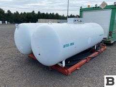Anhydrous Ammonia Tanks and Mounting Frame - Booker Auction Company