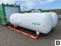 Anhydrous Ammonia Tanks and Mounting Frame - Booker Auction Company