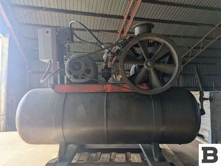 Devilbiss Air Compressor - Garfield, WA - Booker Auction Company
