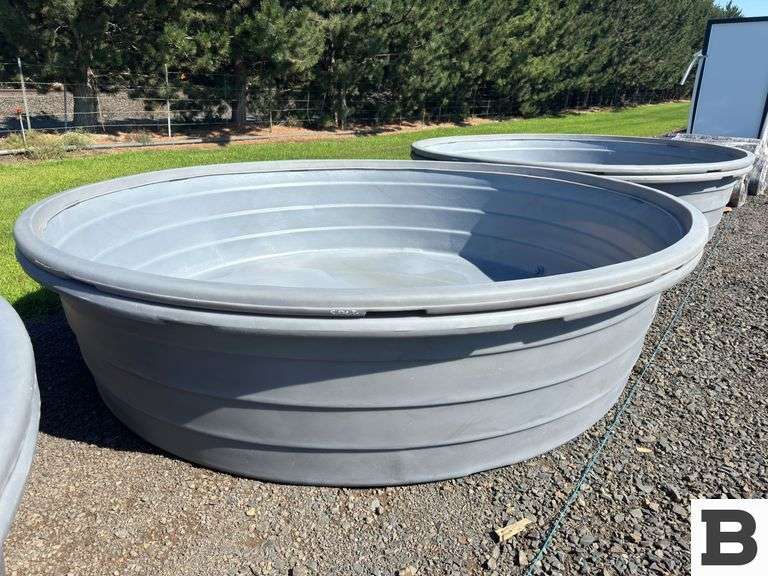 Hastings 10' Round Water Troughs - Booker Auction Company