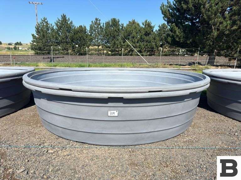 Hastings 10' Round Water Troughs - Booker Auction Company