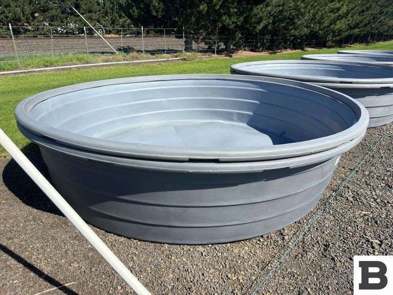Hastings 10' Round Water Troughs - Booker Auction Company