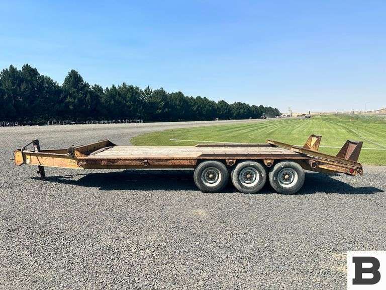 1991 Eager Beaver B9-DOW Beavertail Trailer - Booker Auction Company