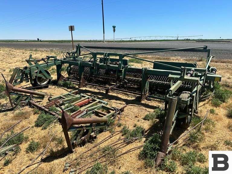 Pickett 8022-1-B Bean Cutter - Othello, WA - Booker Auction Company