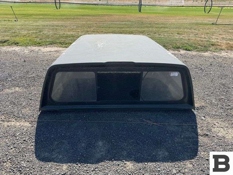 Leer 7' Truck Bed Canopy - Booker Auction Company