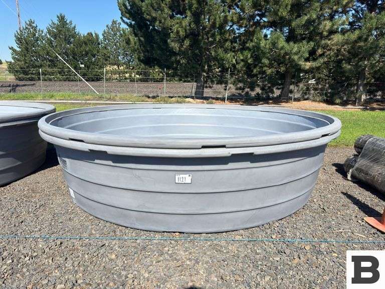 Hastings 10' Round Water Troughs - Booker Auction Company