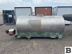 650 Gallon Stainless Steel Tank - Booker Auction Company